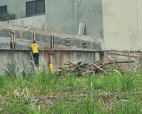 Como os ladrões entraram na casa da família Falcão que fica em ...