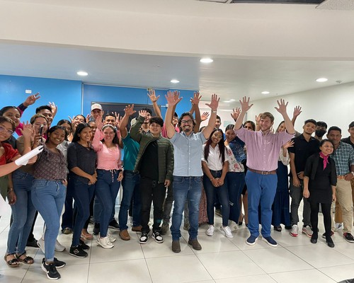 Unipam Internacional: 65 alunos do Panamá chegam a Patos de Minas no ...