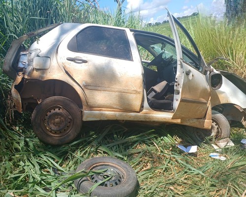 Motorista de 69 anos morre em grave acidente envolvendo 5 veículos na MG 188